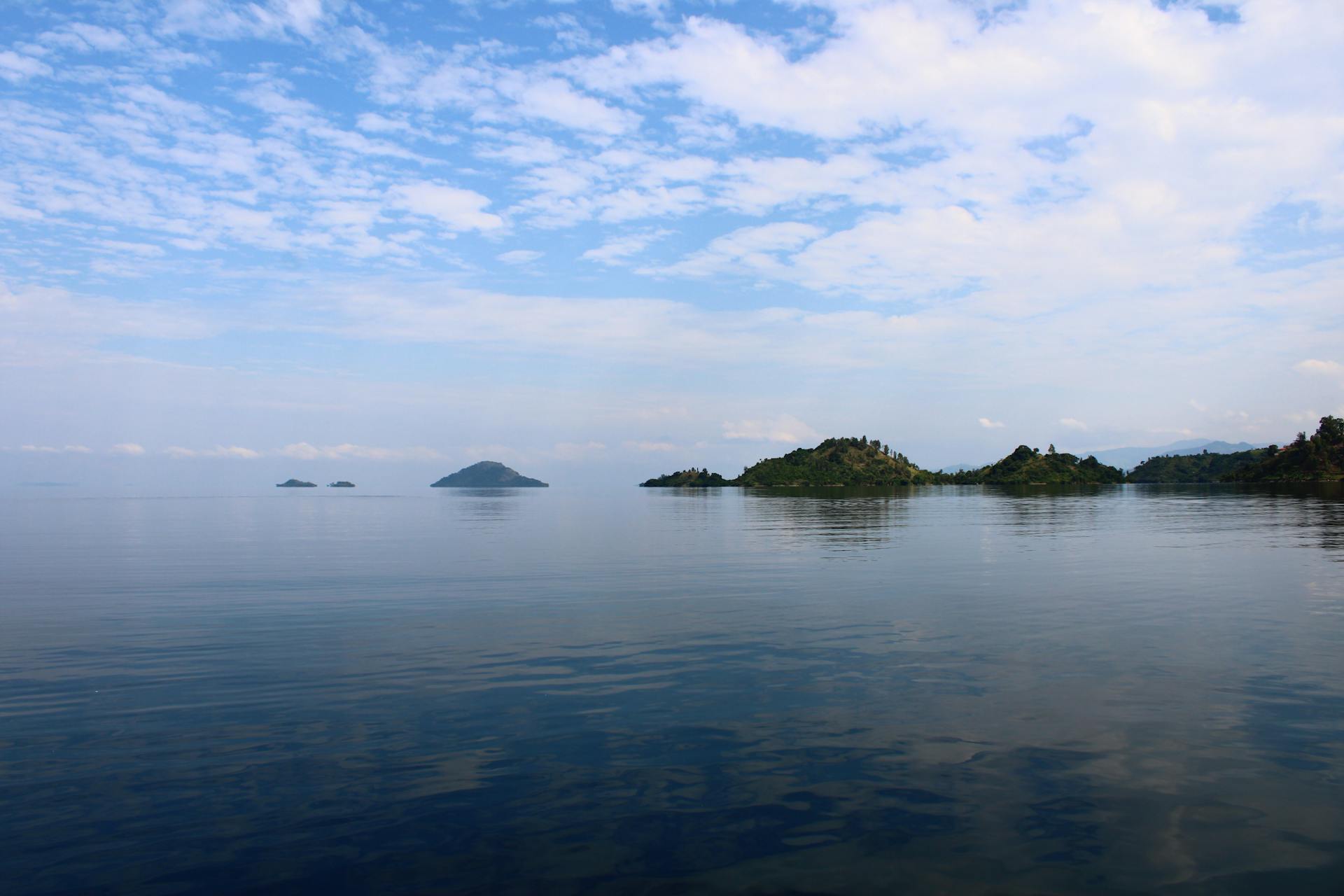 Lake Kivu Rwanda | Islands, Beaches & Things to Do
