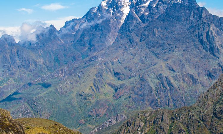 Uganda Hiking Safaris | Rwenzori Climbing & Elgon Treks